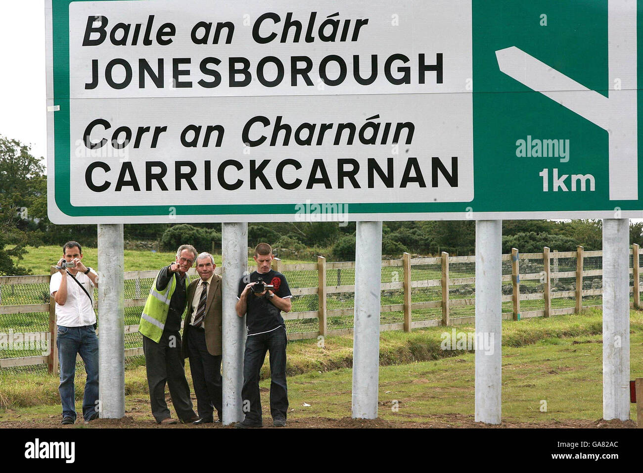 Newry road sign hi-res stock photography and images - Alamy