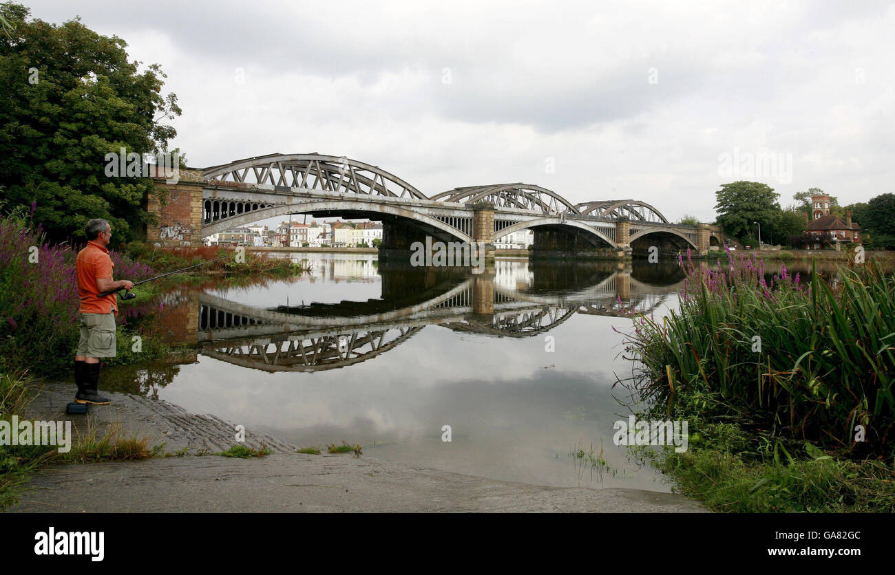 Barnes Bridge Stock Photos & Barnes Bridge Stock Images - Alamy