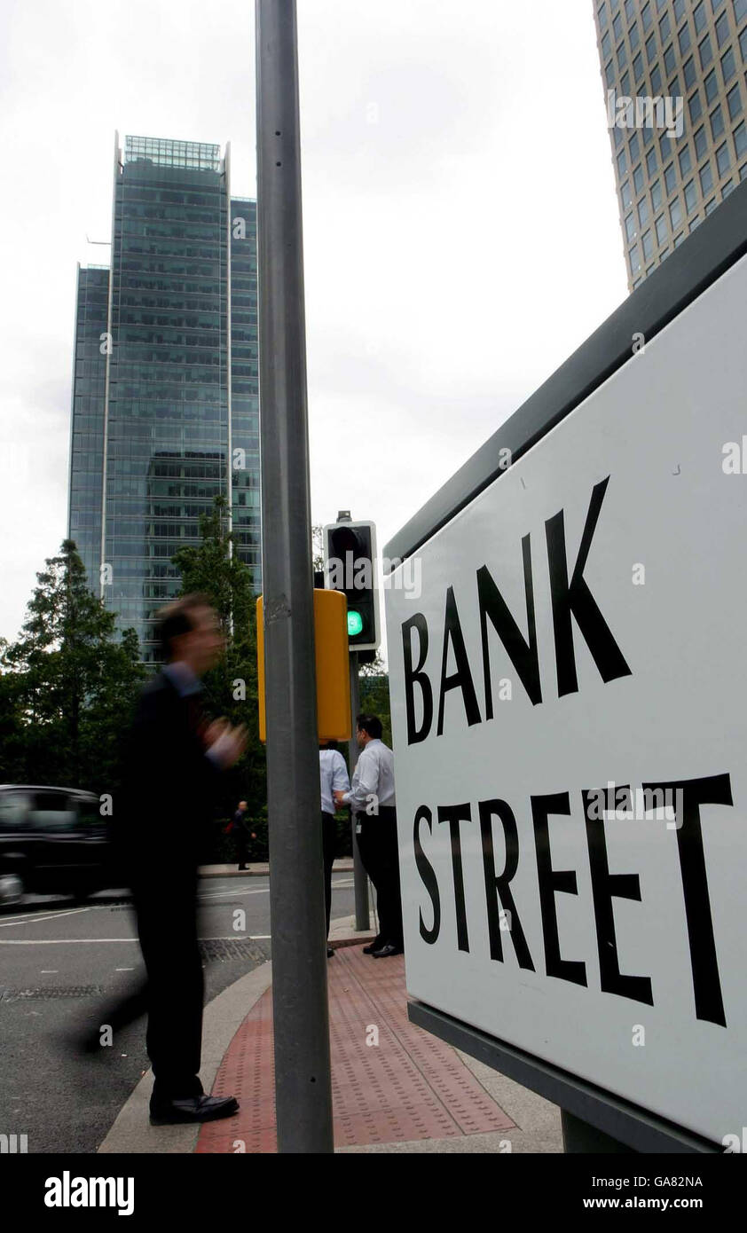 General view of Bank Street at Canary Wharf, London Stock Photo - Alamy