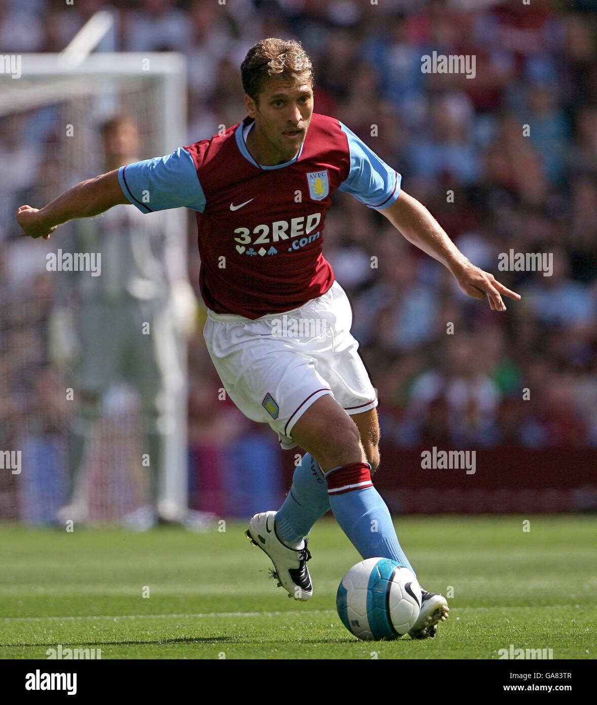 Stiliyan Petrov Stock Photos & Stiliyan Petrov Stock Images - Alamy