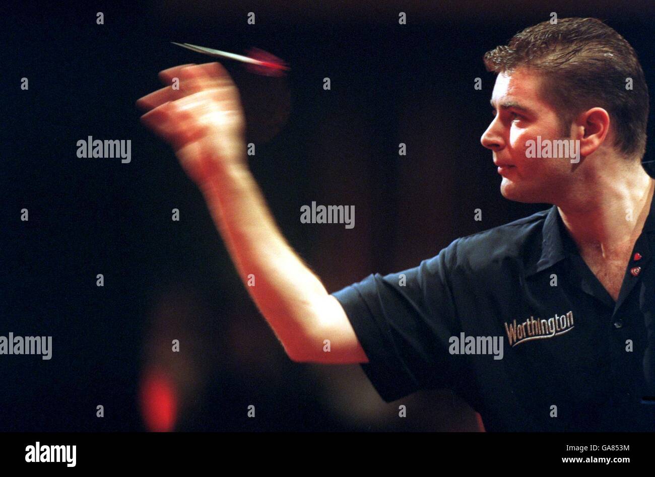 Darts - Embassy World Darts Championship - Frimley Green. Steve Coote ...