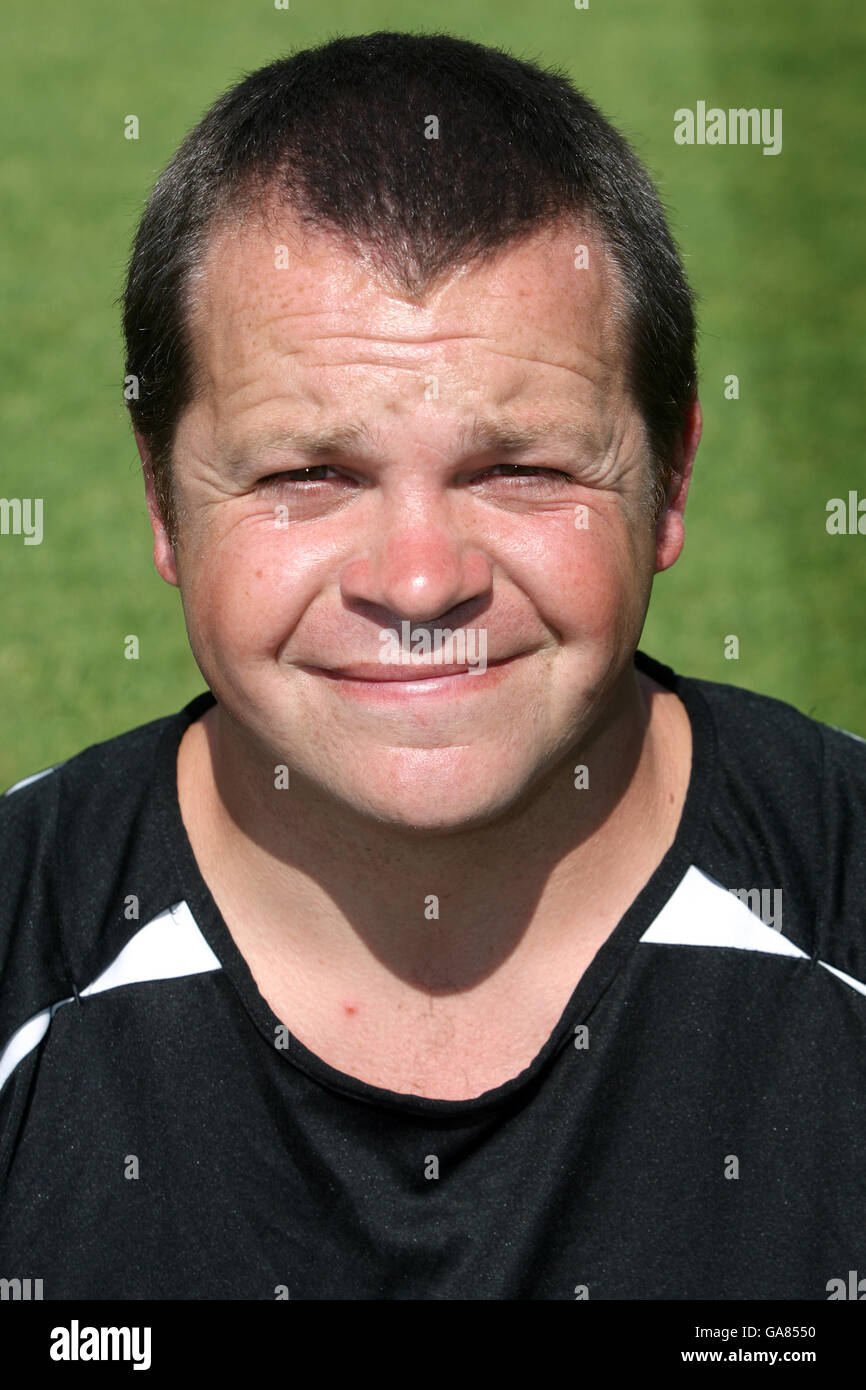 Goalkeeping coach kevin dearden hi-res stock photography and images - Alamy