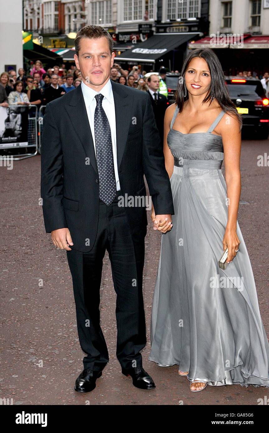 Matt Damon and his wife Luciana arrive for the UK Premiere of The ...
