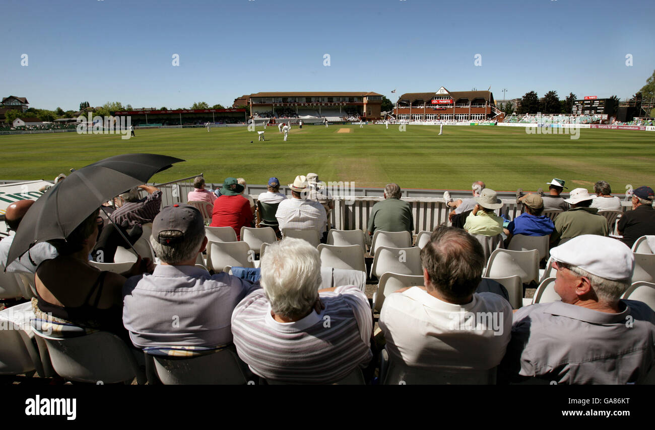 Quintessentially_english hi-res stock photography and images - Alamy