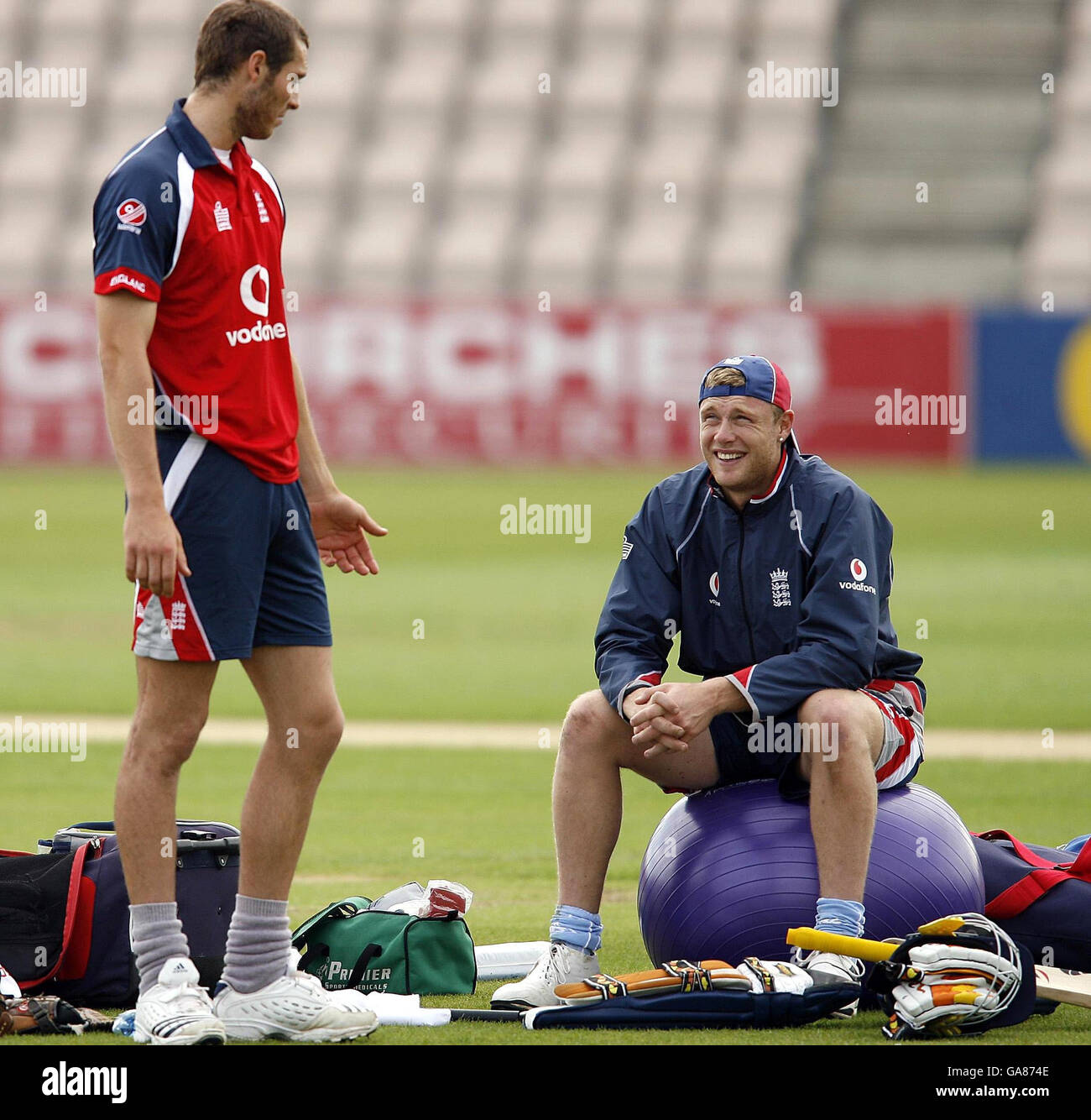Sport cricket smiling training hi-res stock photography and images - Alamy