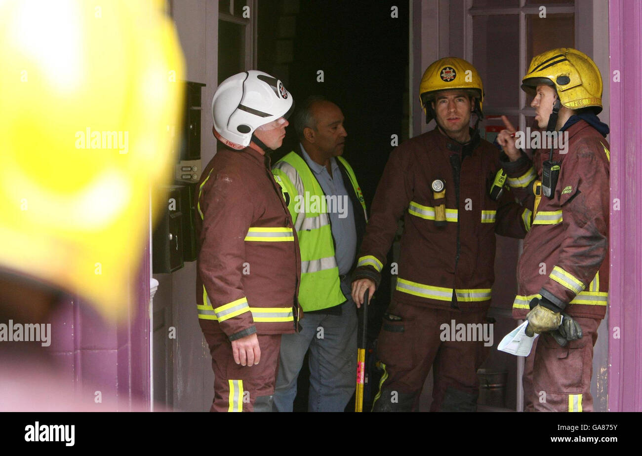 Firefighters tackle blaze in Knightsbridge Stock Photo - Alamy