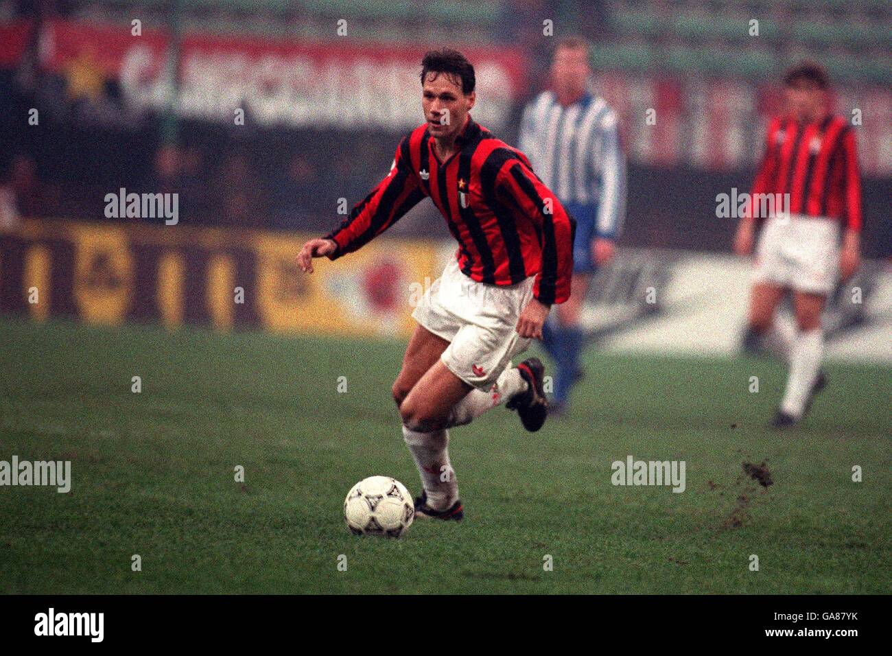 Van basten ac milan hi-res stock photography and images - Alamy