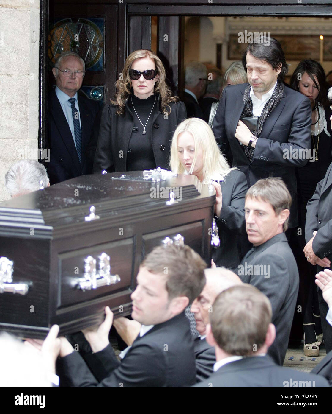 Tony Wilson Funeral - Manchester Stock Photo: 109590959 - Alamy Tony Wilson Funeral - Manchester Stock Photo: 109590959 - Alamy