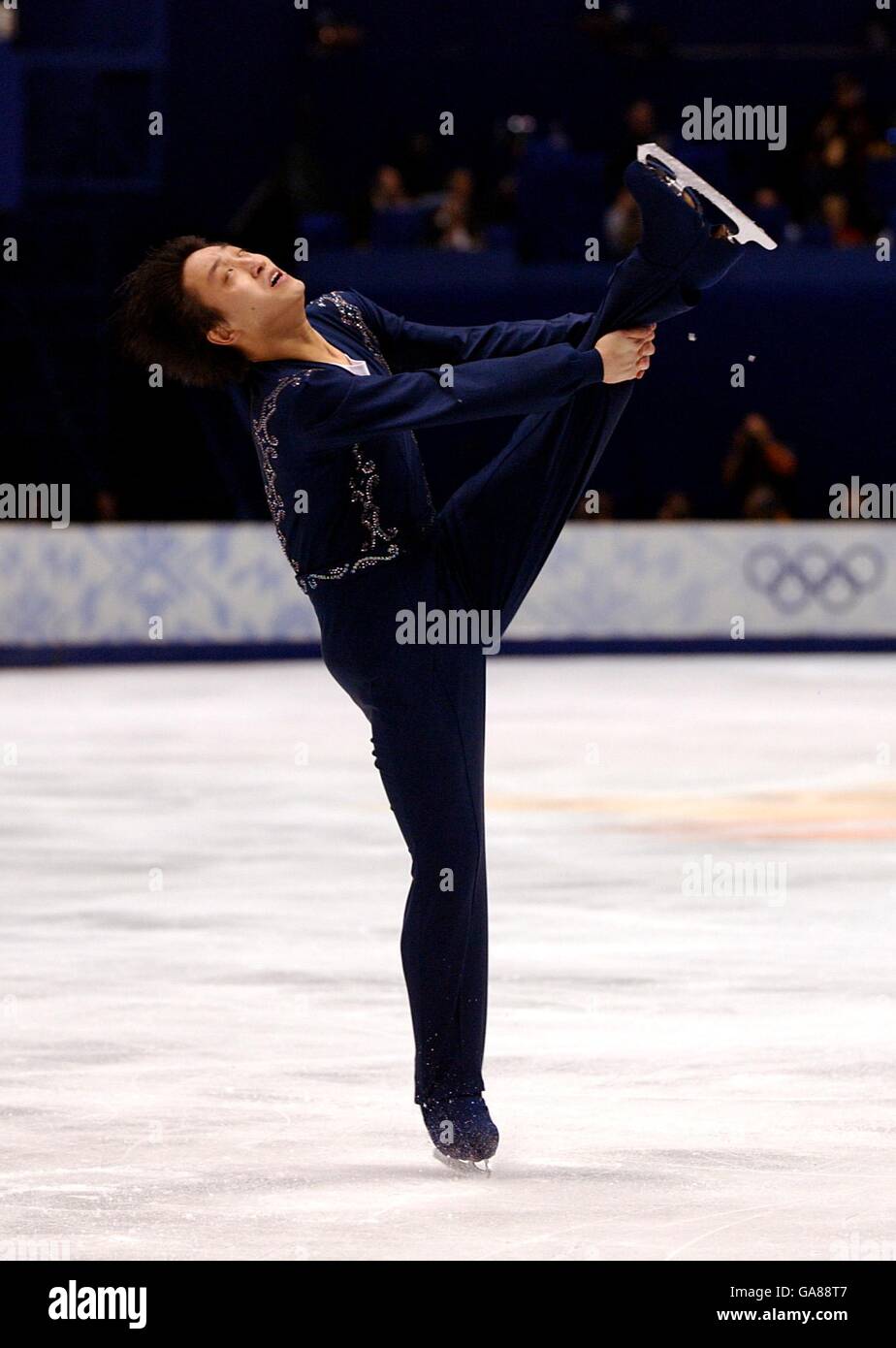 Chinas yunfei li in action during his free programme hi-res stock photography and images - Alamy