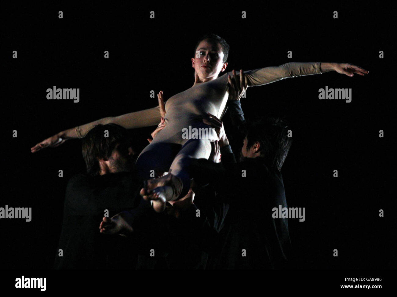 Trisha brown dance hi-res stock photography and images - Alamy