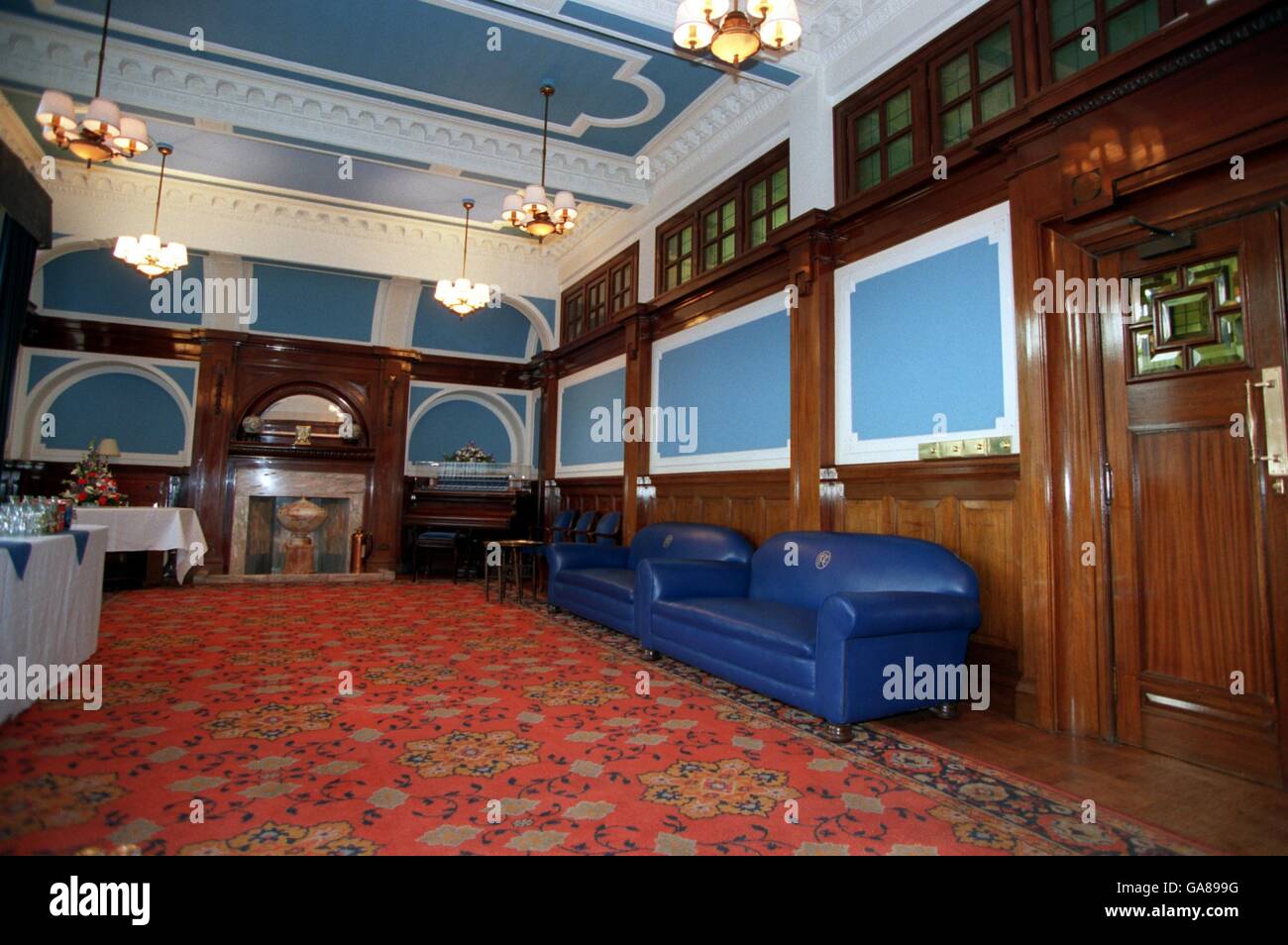THE BLUE ROOM AT GLASGOW RANGERS FC. IBROX STADIUM Stock Photo - Alamy