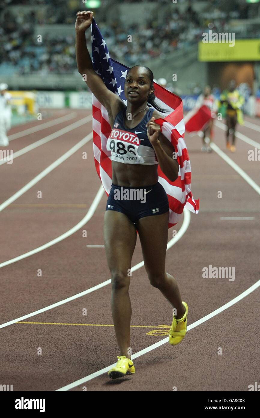 Usas michelle perry celebrates winning the 100 metre hurdles hi-res ...