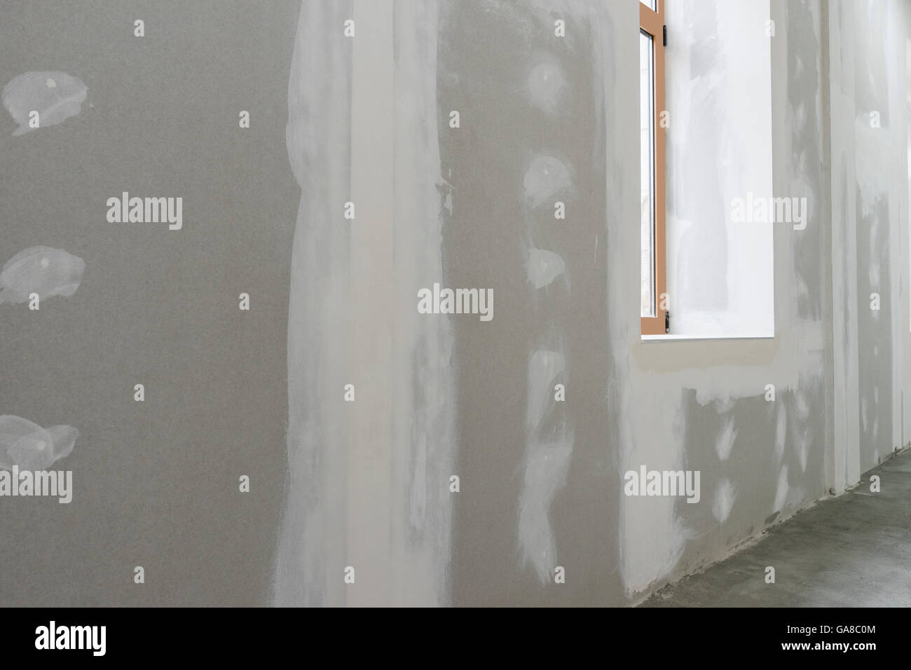 Unfinished garage hi-res stock photography and images - Alamy