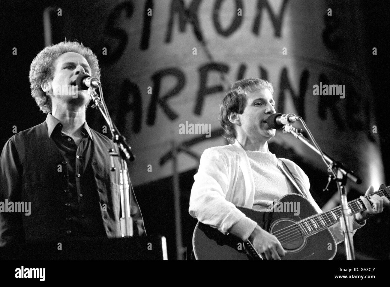 Simon arthur Black and White Stock Photos & Images - Alamy