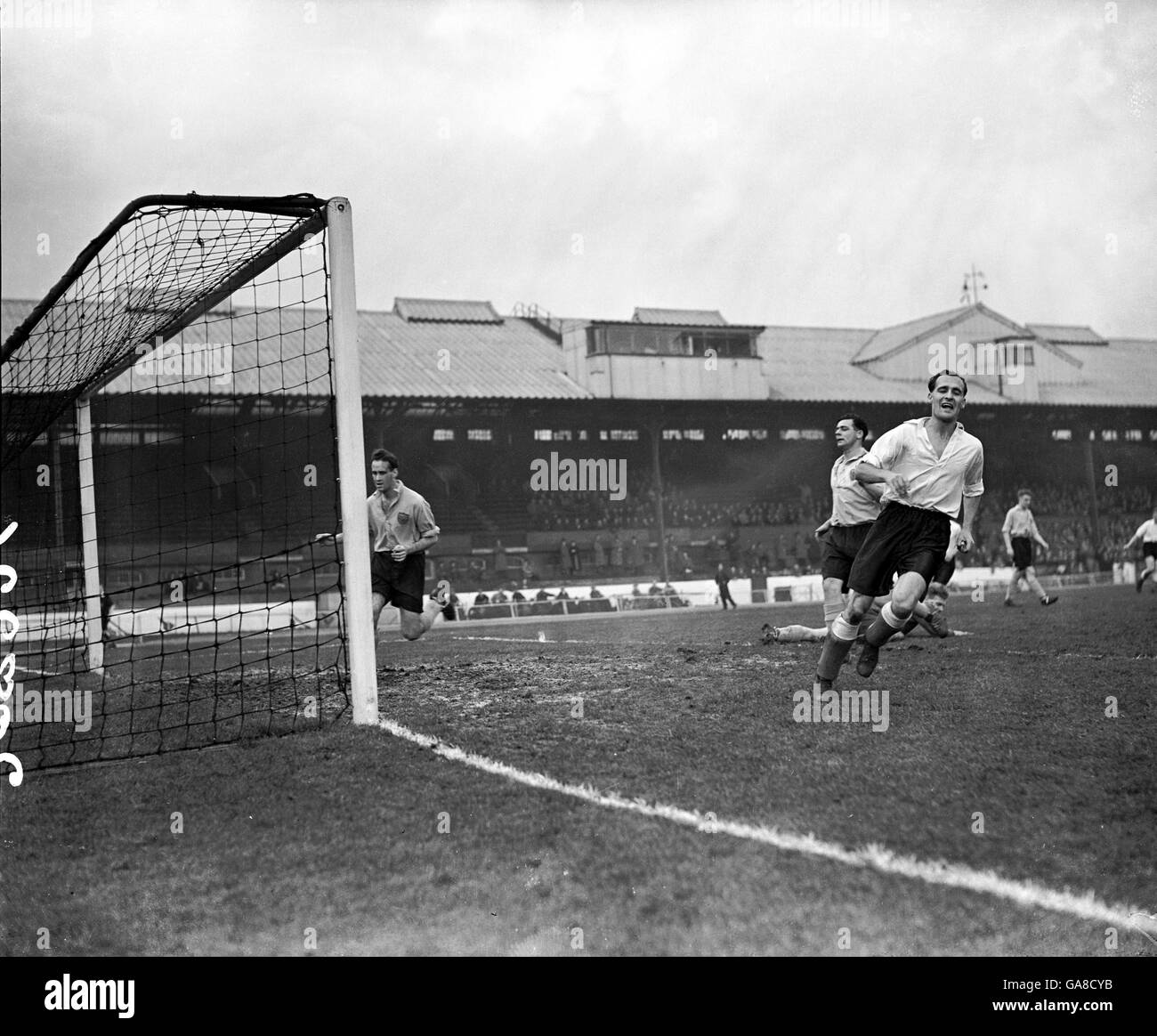 Soccer - Friendly - FA XI v Royal Air Force Stock Photo - Alamy
