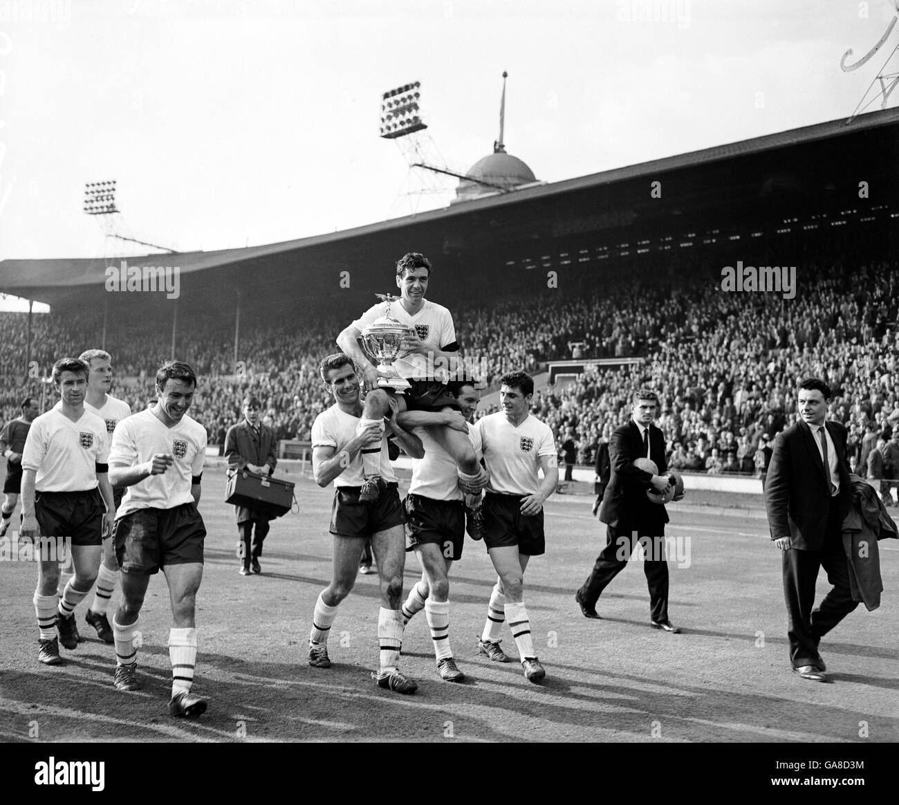 Jimmy greaves england 1961 hi-res stock photography and images - Alamy