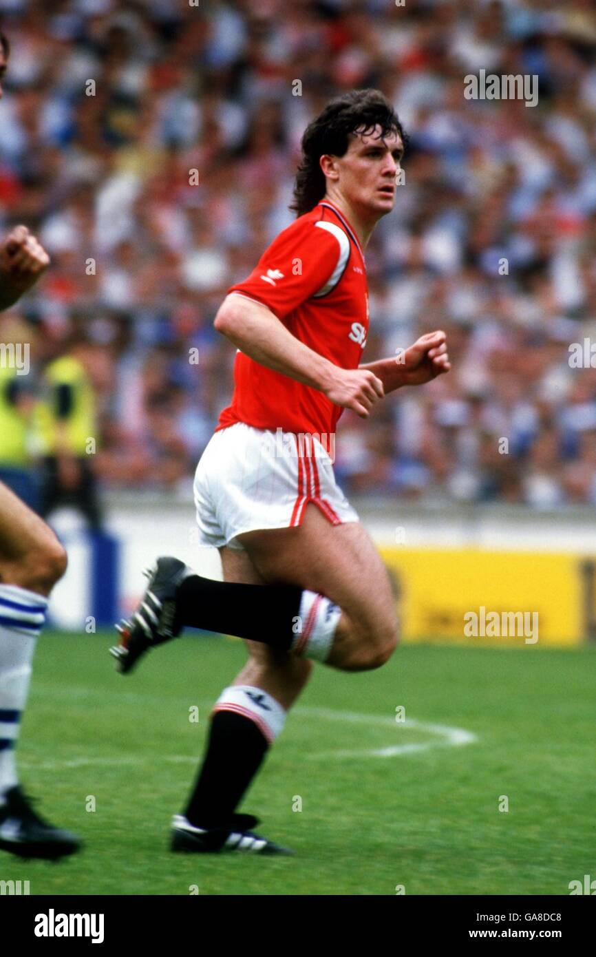 Soccer - FA Cup - Final - Everton v Manchester United. Mark Hughes ...