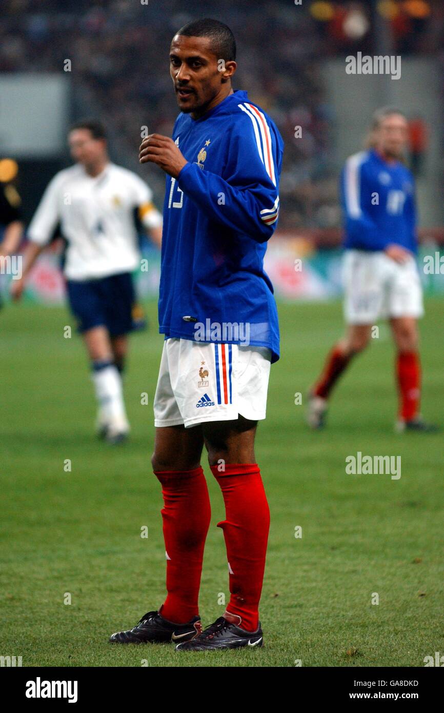 International Soccer - Friendly - France v Scotland. Steve Marlet ...