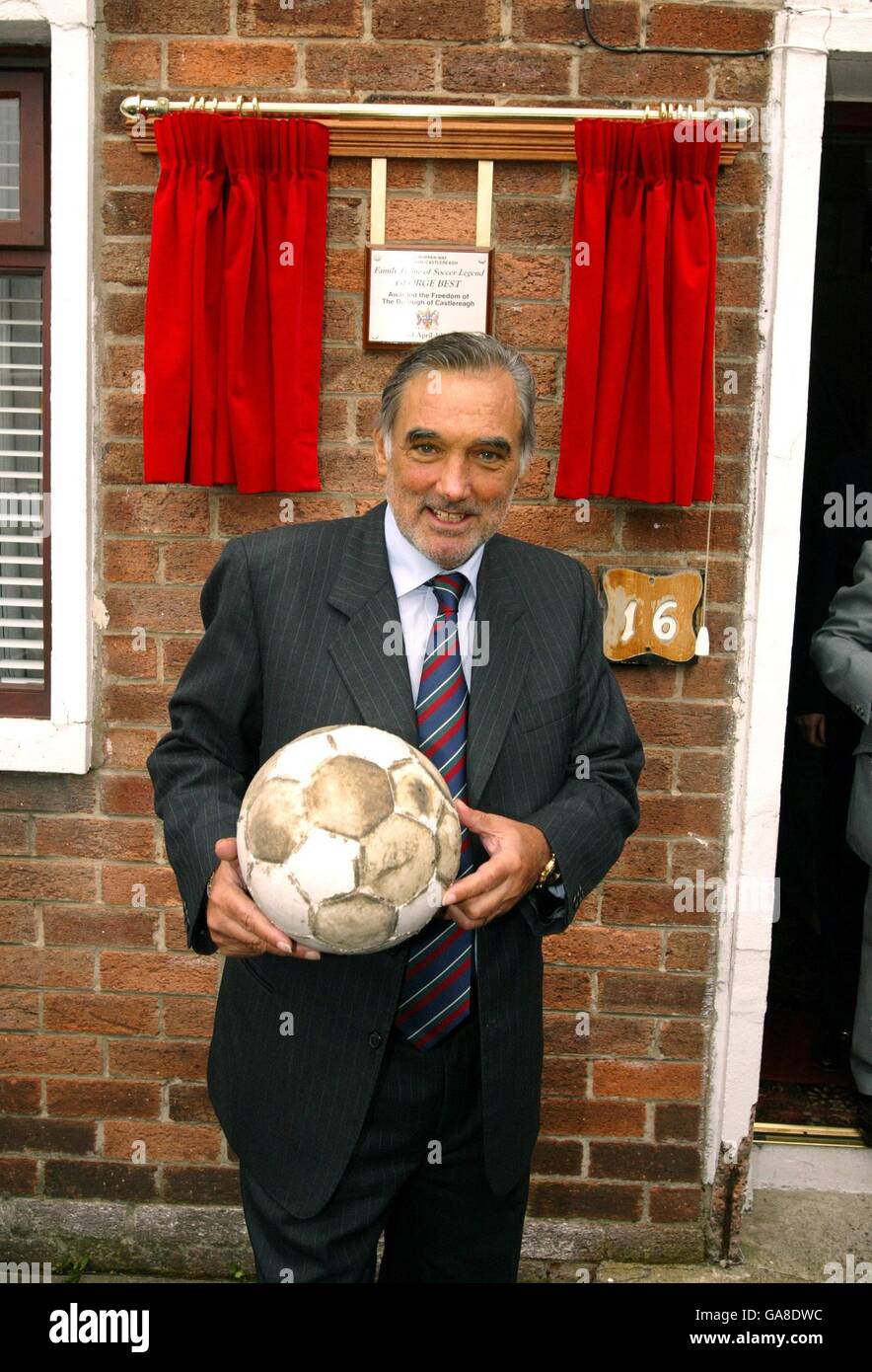 Soccer - George Best Stock Photo - Alamy