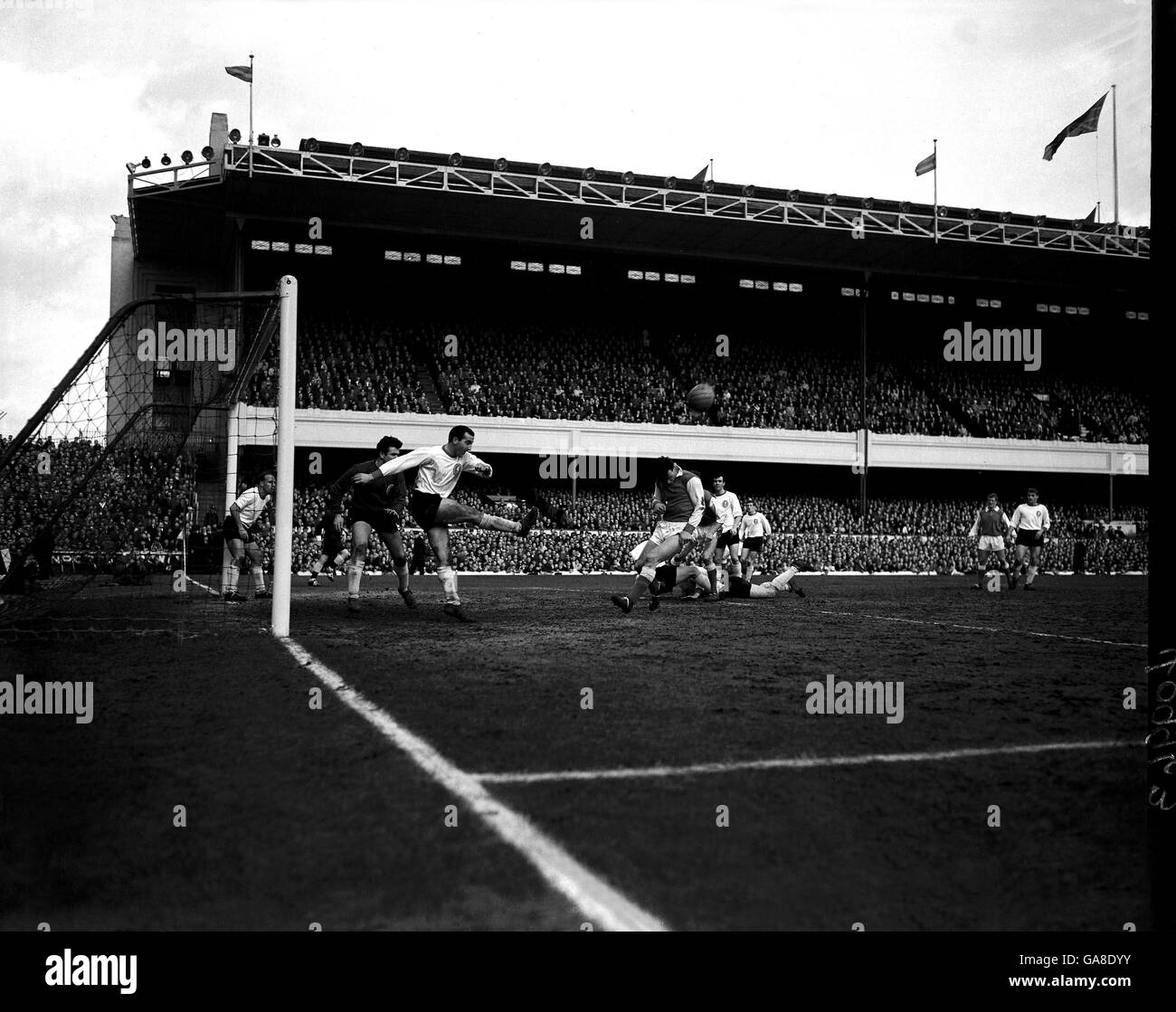 Gerry moran hi-res stock photography and images - Alamy