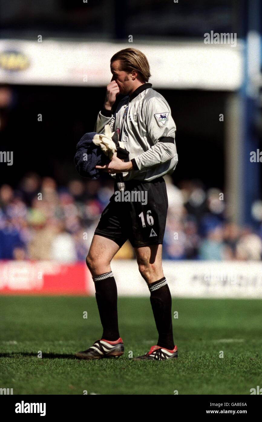 Goalkeeper ian walker hi-res stock photography and images - Alamy