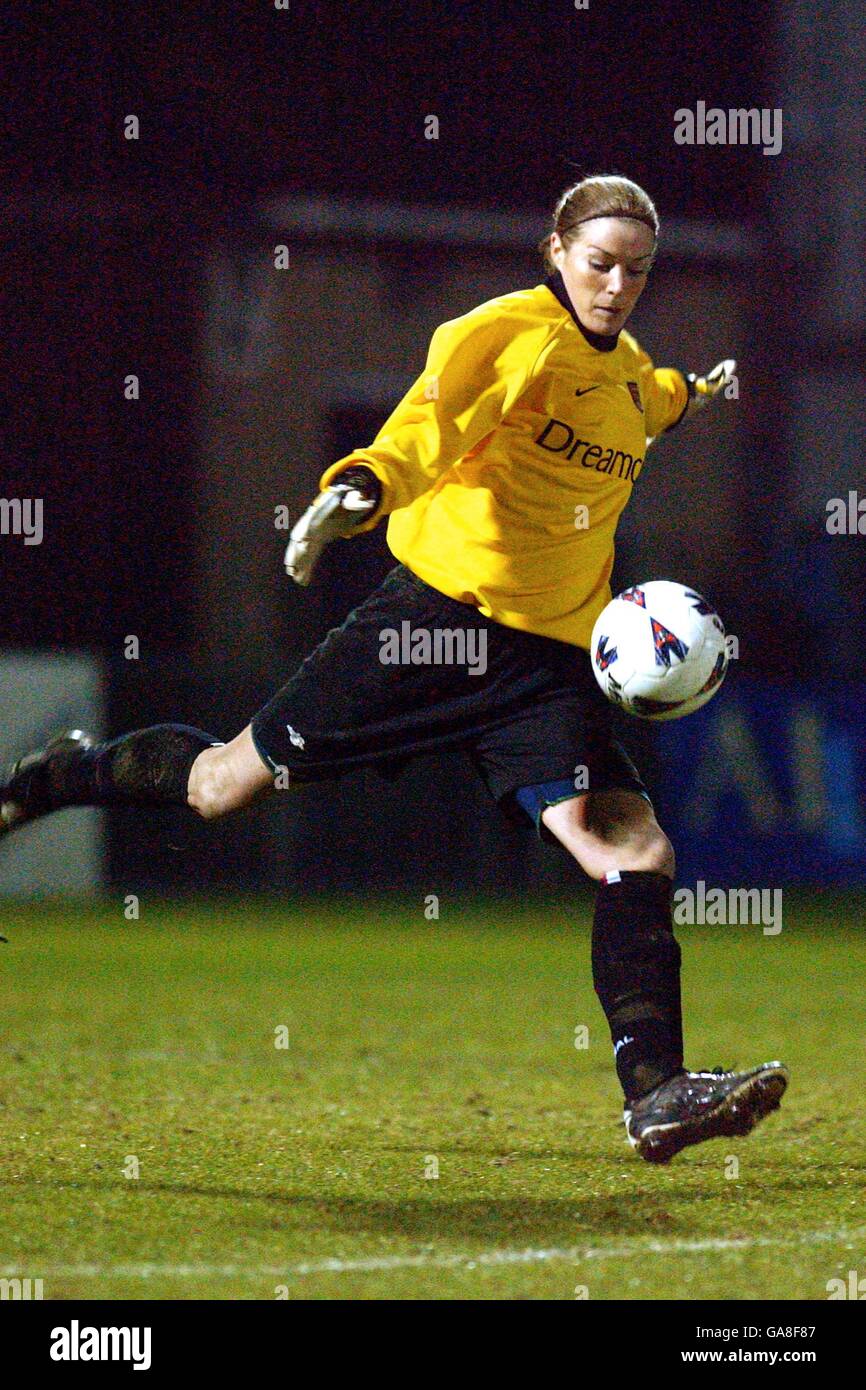 Emma byrne arsenal cup hi-res stock photography and images - Alamy