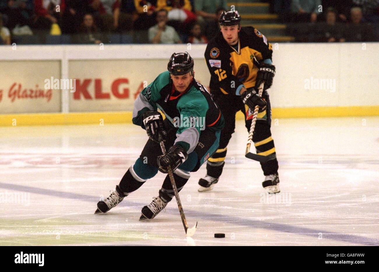 Nottingham panthers v sheffield steelers hi-res stock photography and ...