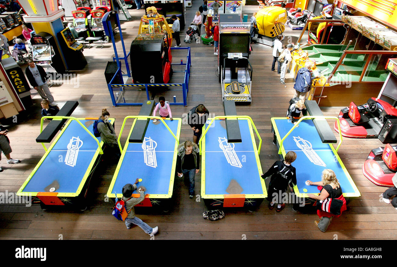 Amusement arcade in weston super mare hi-res stock photography and ...