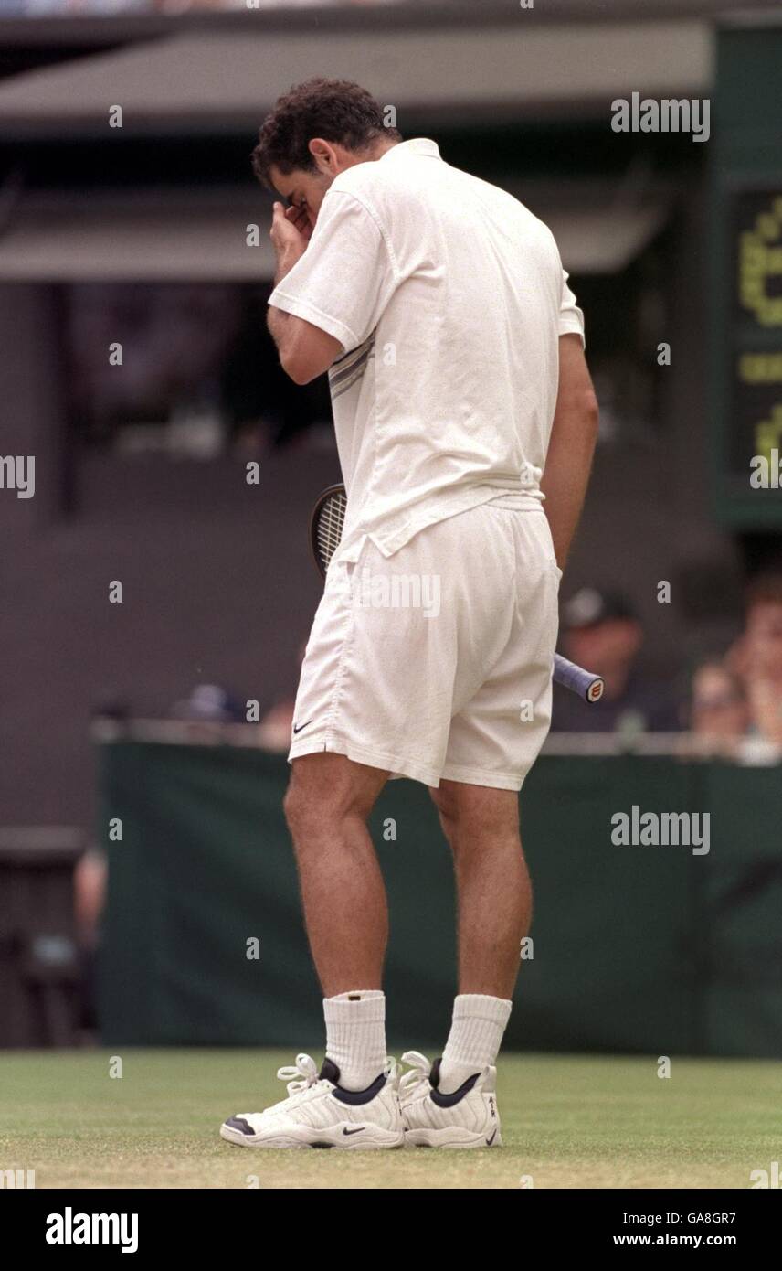 Wimbledon 2001 federer hi-res stock photography and images - Alamy