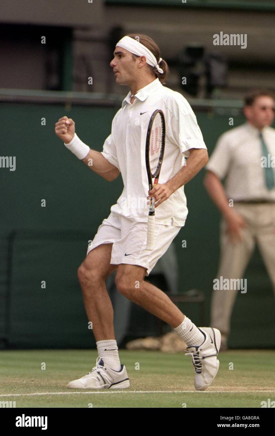 Pete Sampras Wimbledon Winner High Resolution Stock Photography and ...