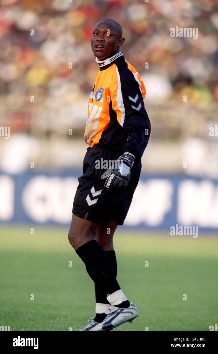 Liberia goalkeeper hi-res stock photography and images - Alamy