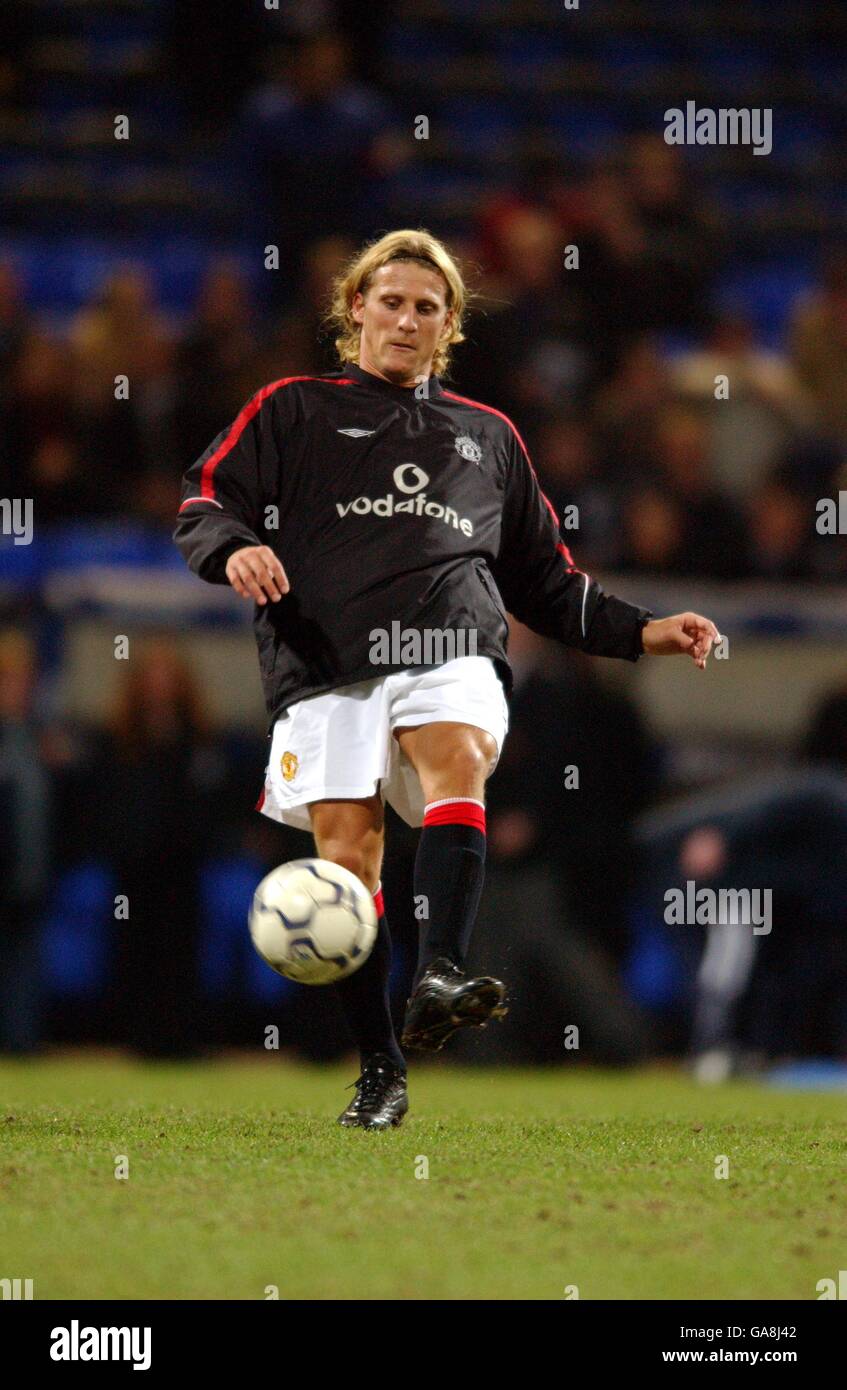 Diego Forlan of Manchester United warms up before the match Stock Photo ...