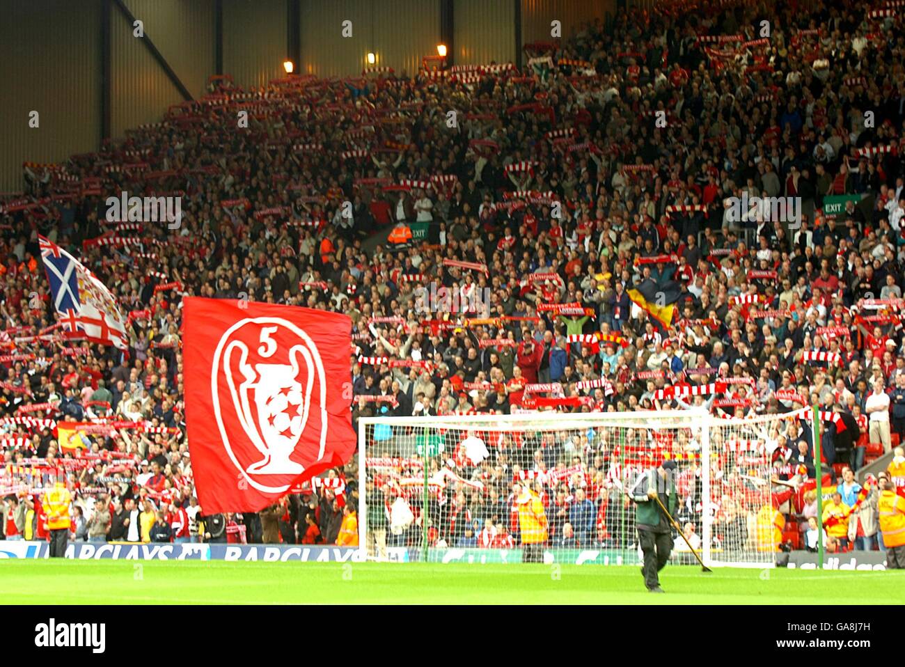 Chelsea fans cheer on their team hi-res stock photography and images ...