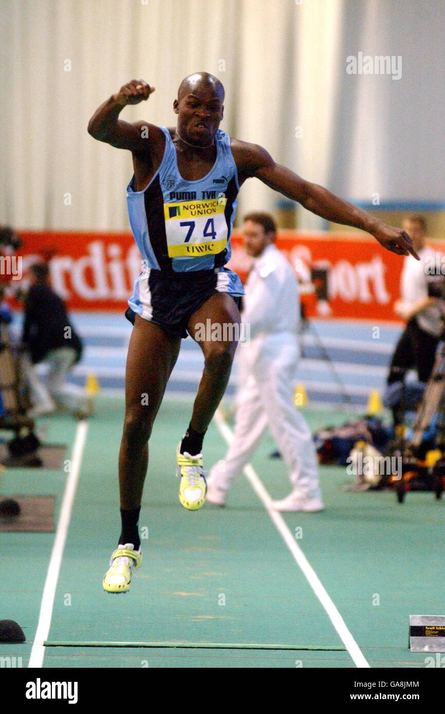 Julian golley during the mens triple jump hi-res stock photography and ...