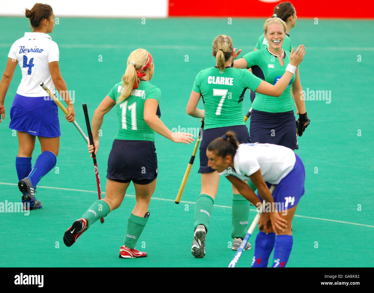 Nikki symmons hi-res stock photography and images - Alamy