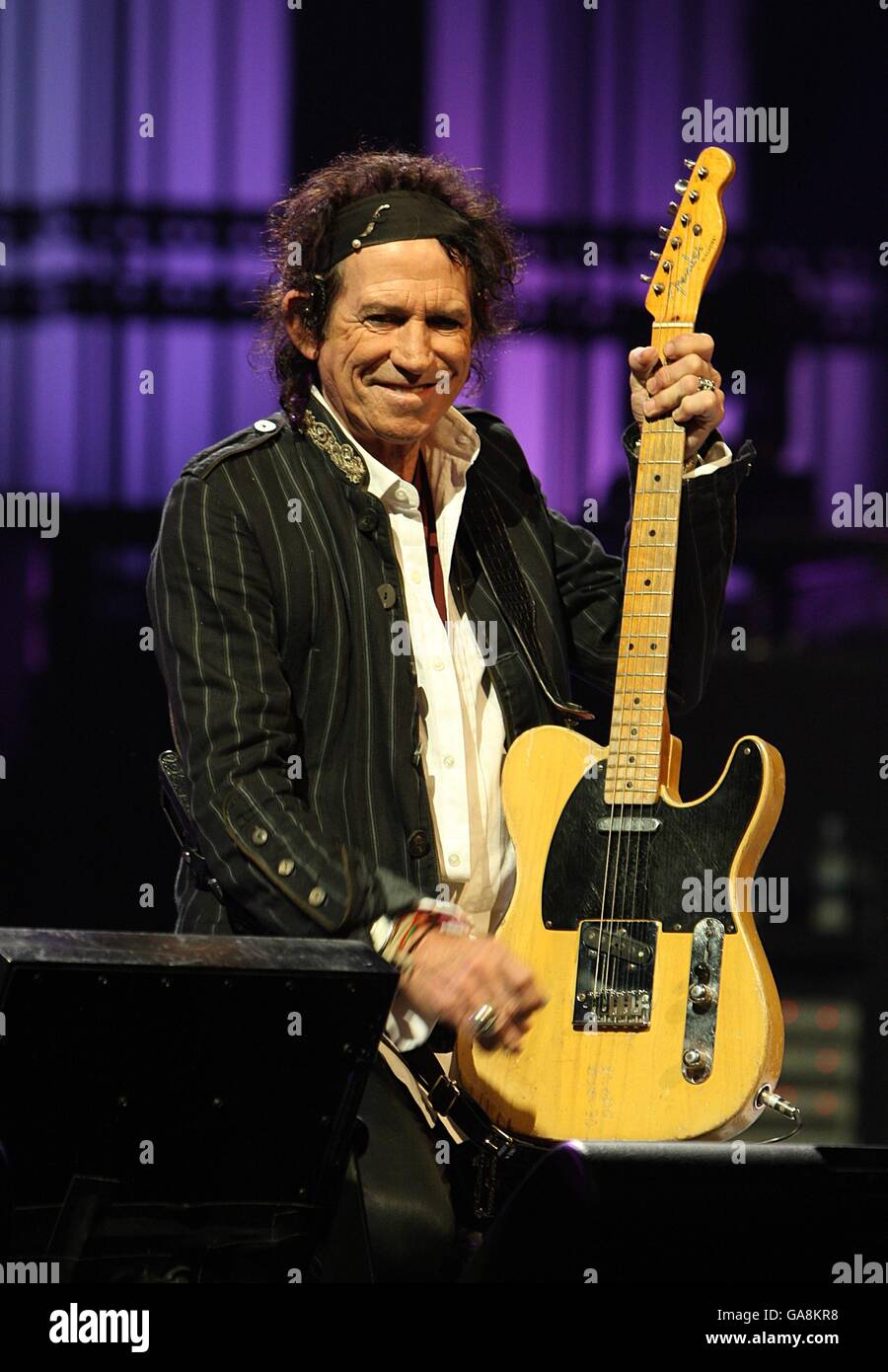 Keith richards on stage hi-res stock photography and images - Alamy