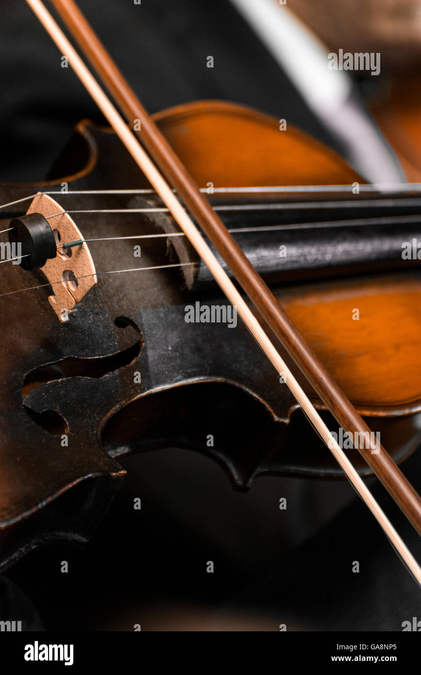 Symphony instruments hi-res stock photography and images - Alamy