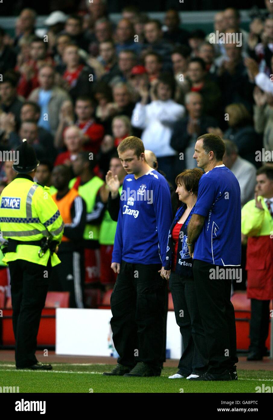 The family of murdered 11-year-old Rhys Jones before kick off Stock ...