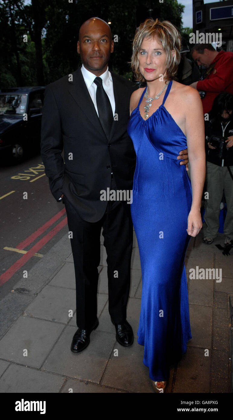 Fiona salmon hi-res stock photography and images - Alamy