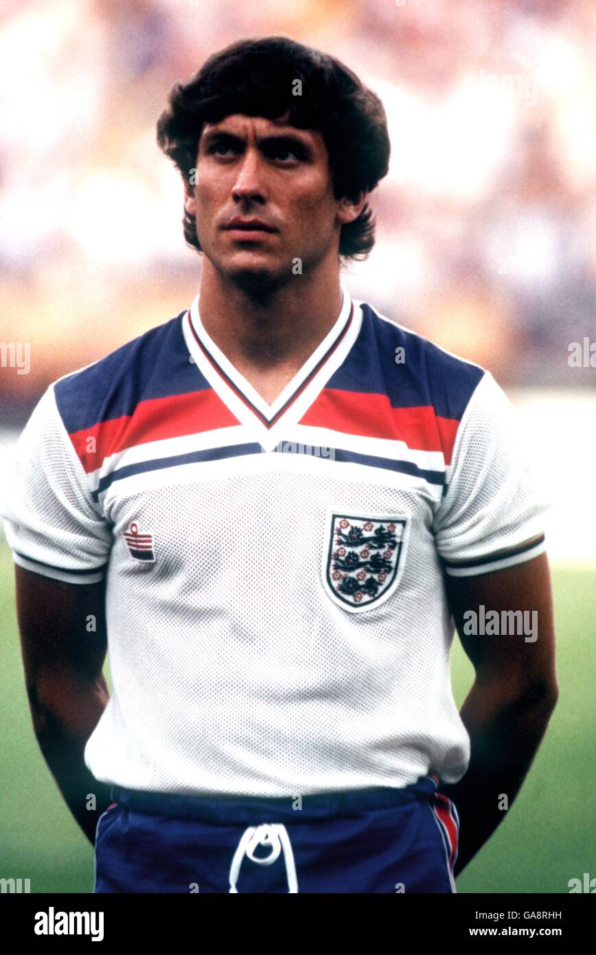 Soccer - World Cup Spain 82 - Group B - England v Spain. Kenny Sansom ...