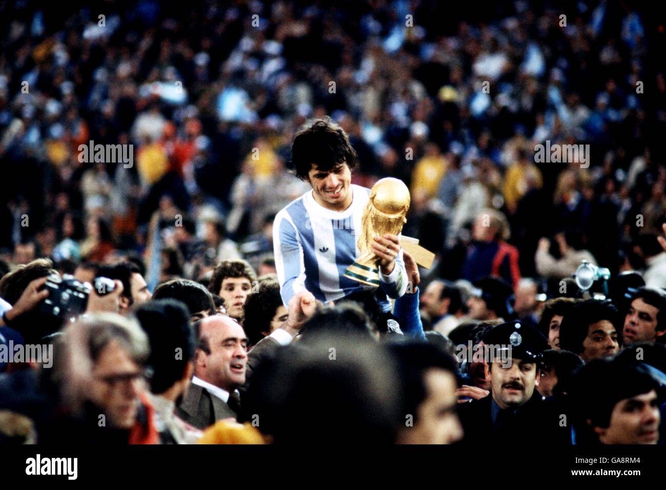 Soccer - World Cup Argentina 78 - Final - Argentina v Holland ...