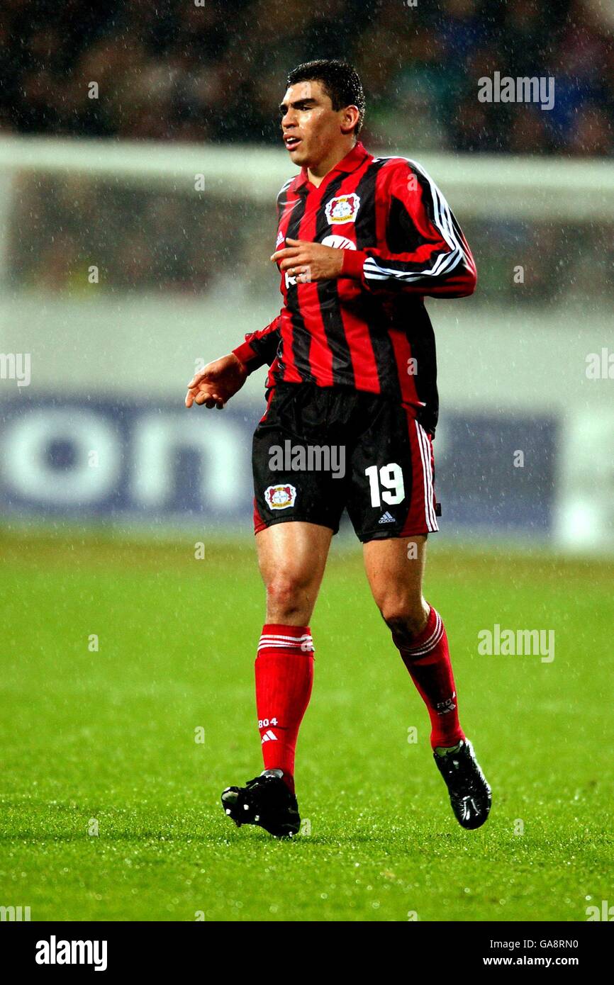 Lucio bayer leverkusen hi-res stock photography and images - Alamy