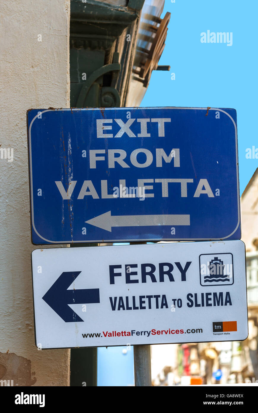 Maltese road signs hi-res stock photography and images - Alamy