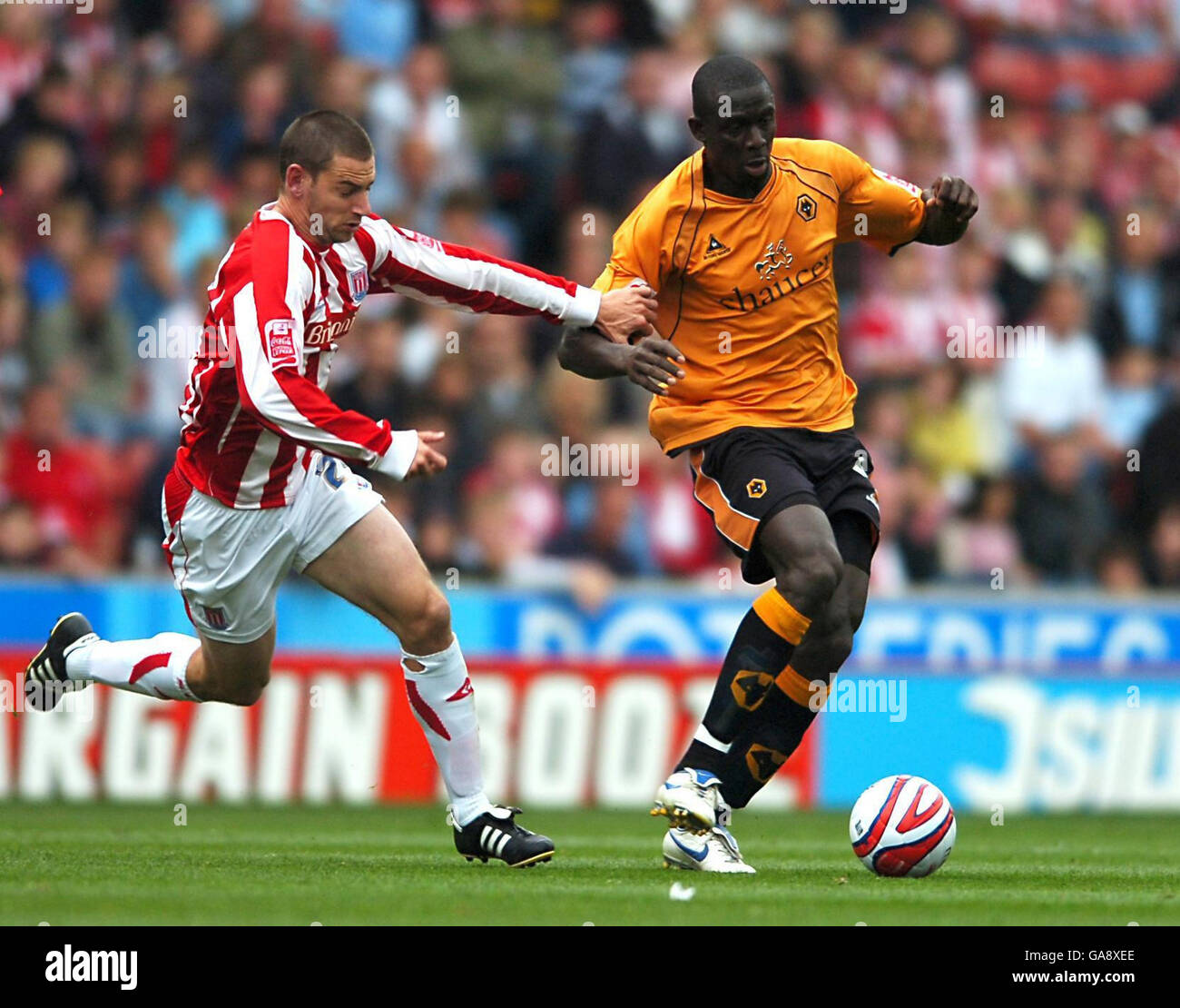 Stoke citys rory delap during the match hi-res stock photography and ...