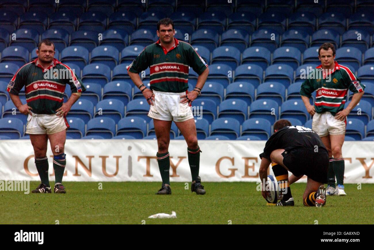 Leicester Tigers Darren Garforth (L) Martin Johnson (C) and Austin ...