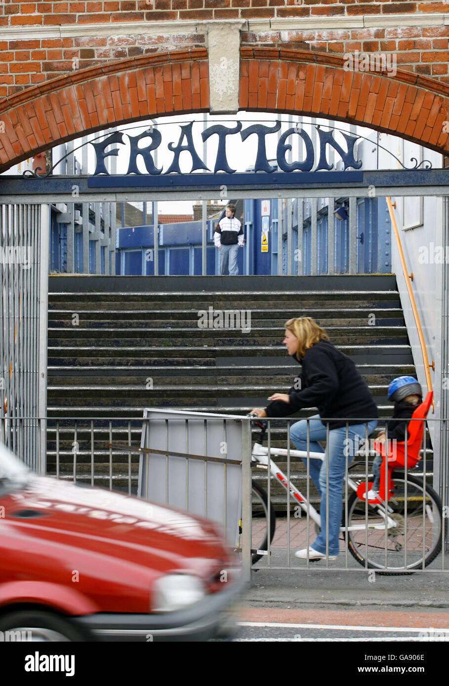 Fratton station hi-res stock photography and images - Alamy