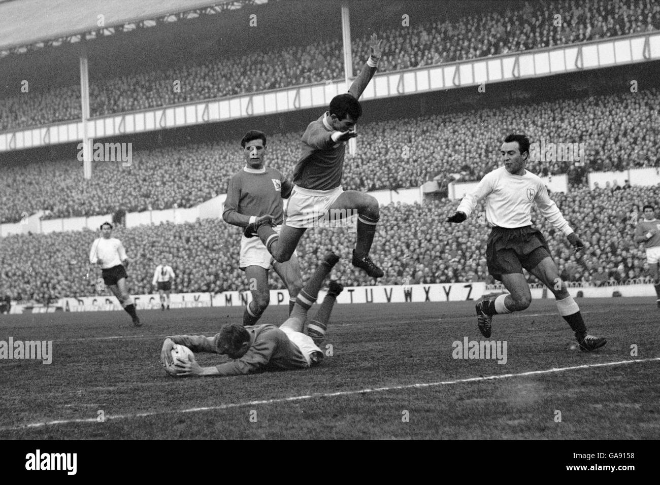 Henry newton nottingham forest High Resolution Stock Photography and ...
