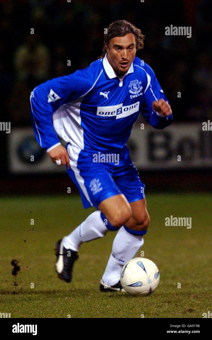 David ginola everton hi-res stock photography and images - Alamy