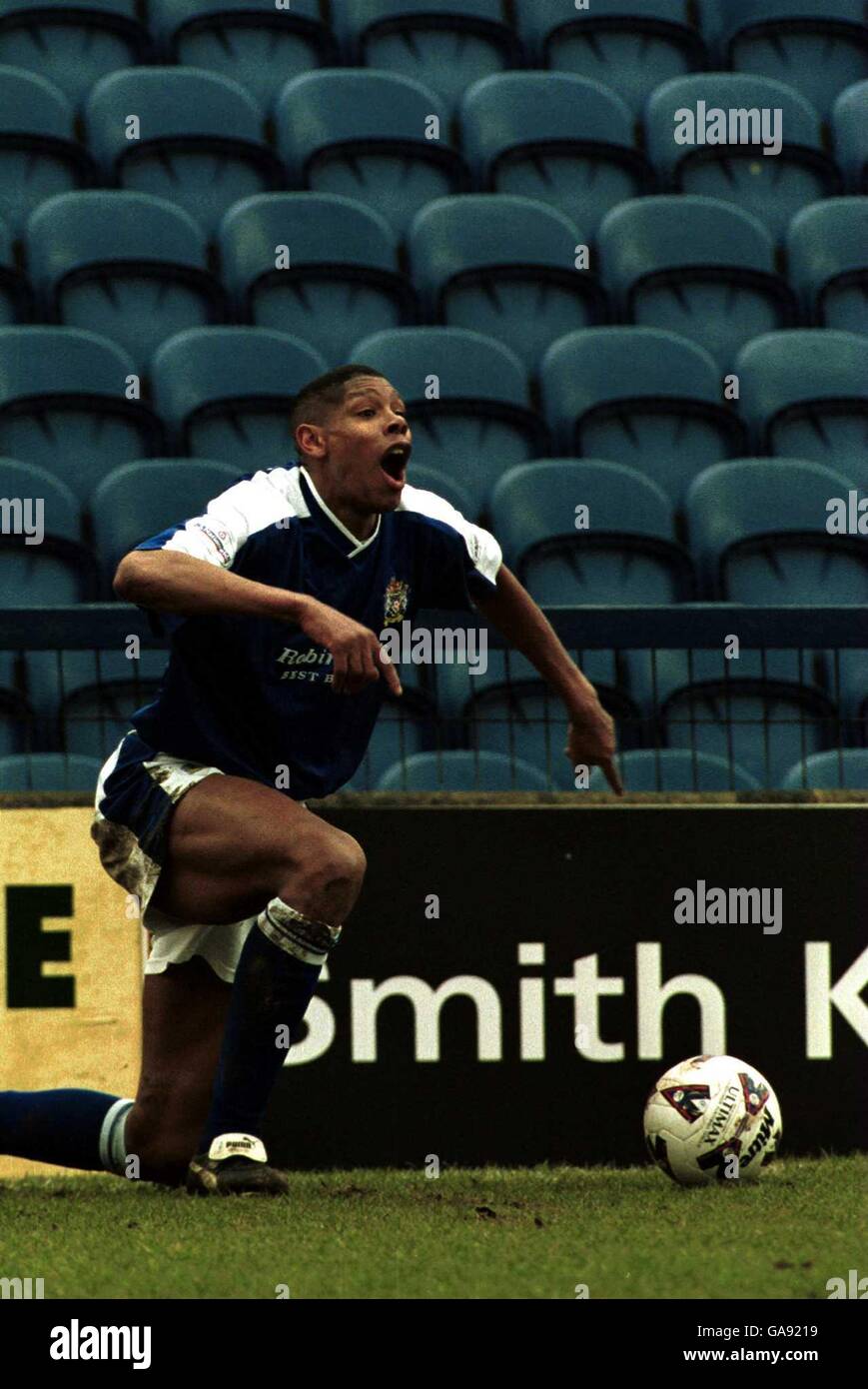 Football manager shouting at player hi-res stock photography and images ...