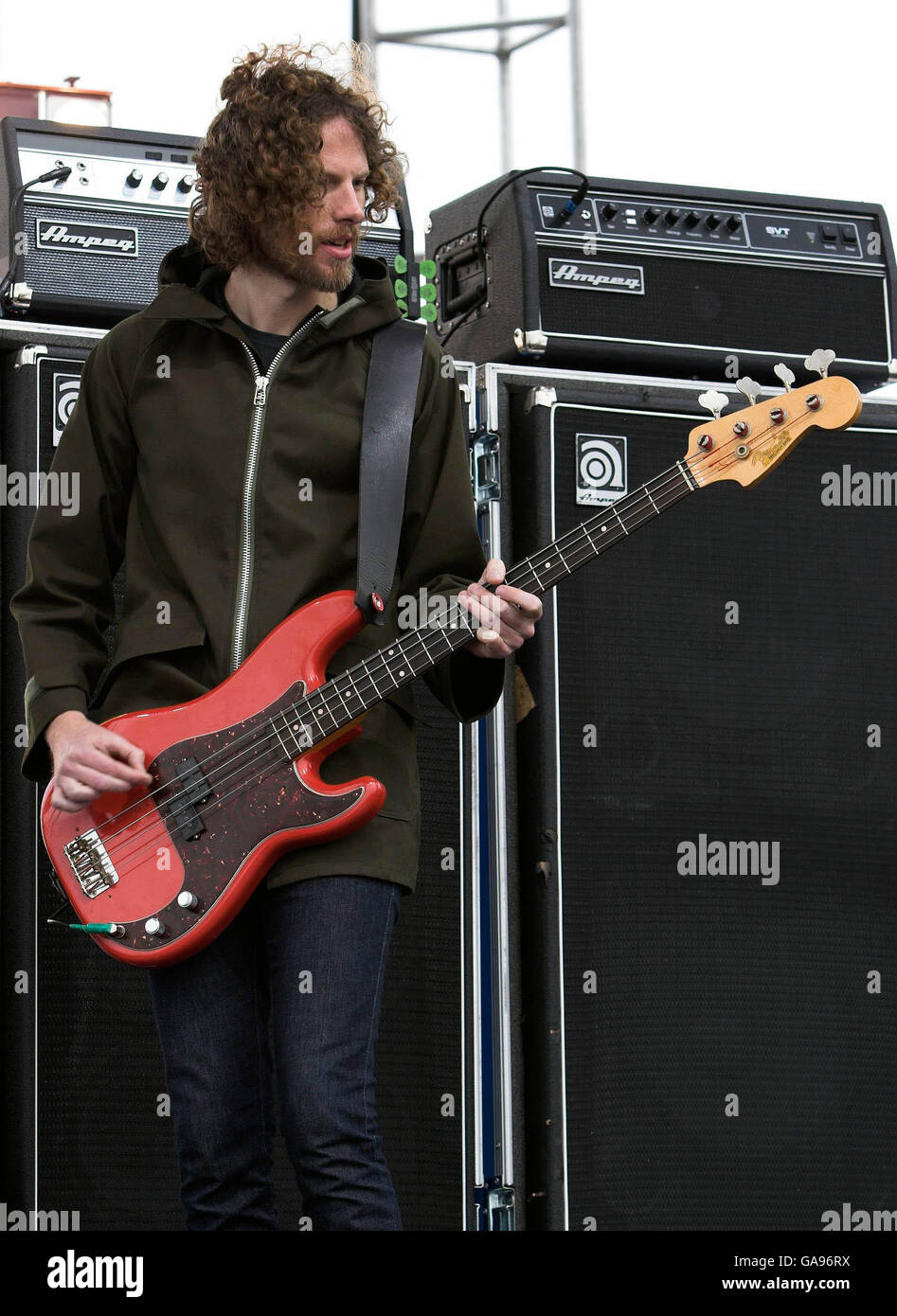 Kaiser chiefs hi-res stock photography and images - Alamy